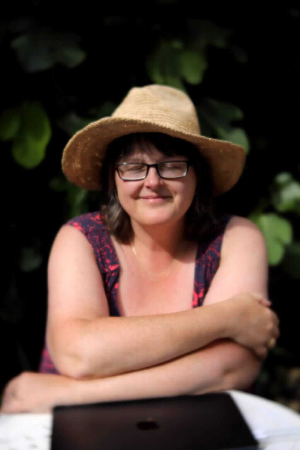 About Emily Tellwright - Emily Tellwright